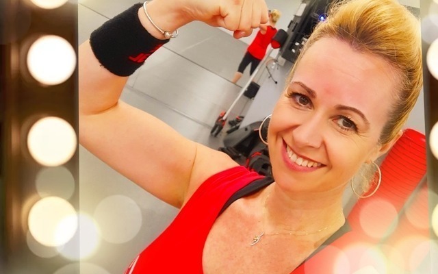 Clase de Zumba a las Challenge Fitness con Krista Gilen