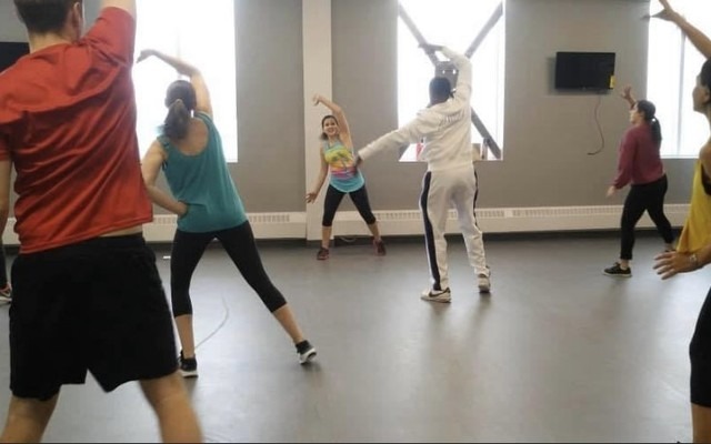 Zumba Kurs in Carleton University mit Maria Jose Avendano